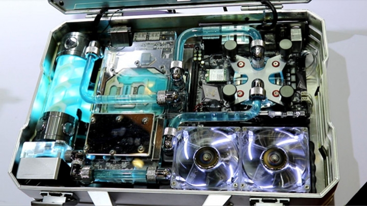 Creatively-modified computers on display at CIFTIS - China Plus