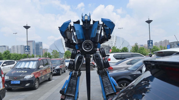 Transformer "parking lot attendant" in Shenyang - China Plus