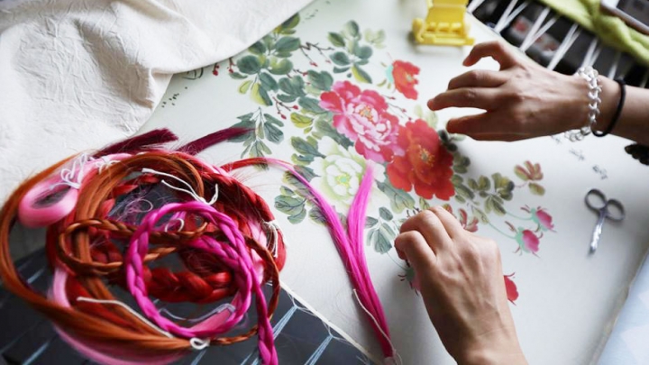 Needlework art with human hair - China Plus