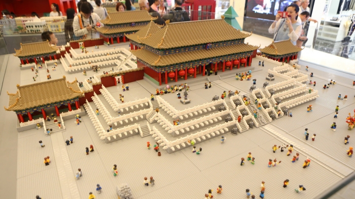 Lego Forbidden City in Shanghai mall - China Plus