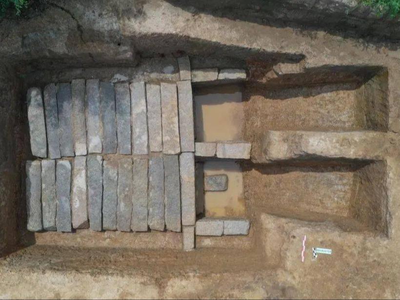 Kompleksi i lashtë i varreve gjendet në Kinën lindore