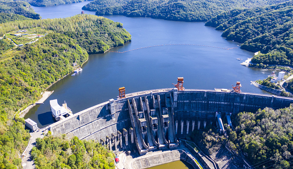 Rrjeti shtetëror në Kinë ndërton projekte të reja UHV dhe hidrocentrale