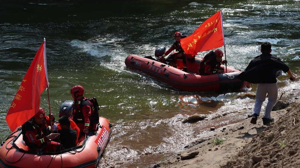 Си Дзинпин Трябва да се гарантира защитата на живота и имуществото на хората в борбата с