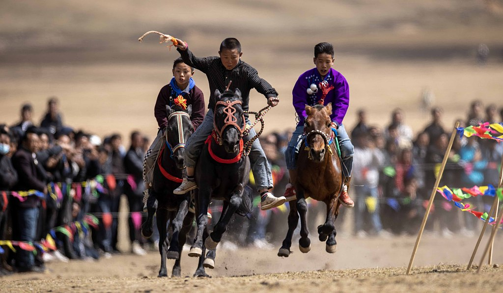 Hayati ‘Fast and Furious’ Dalam Sukan Lumba Kuda