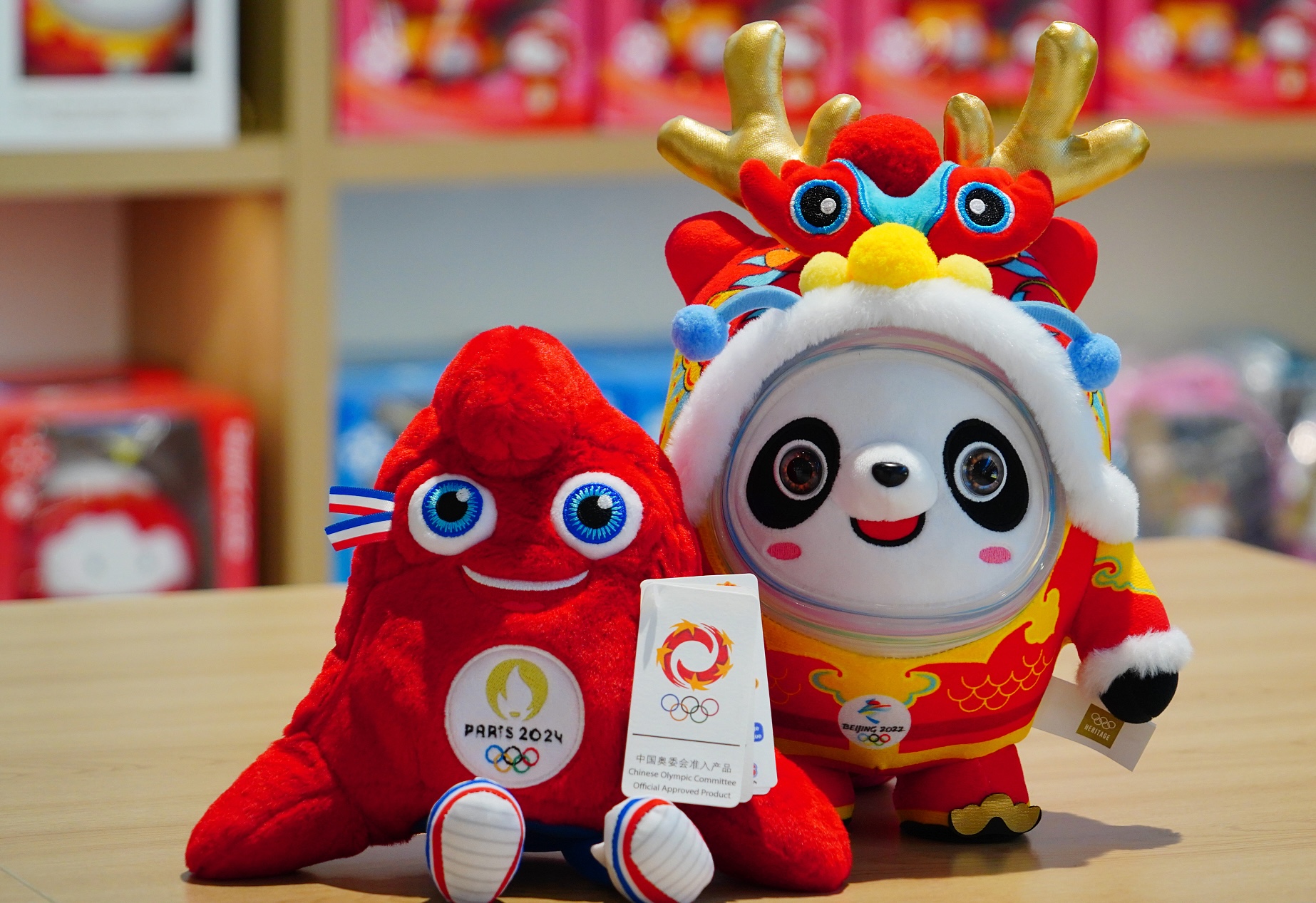 Olimpikaj talismanoj: de Bing Dwen Dwen al la Phryges